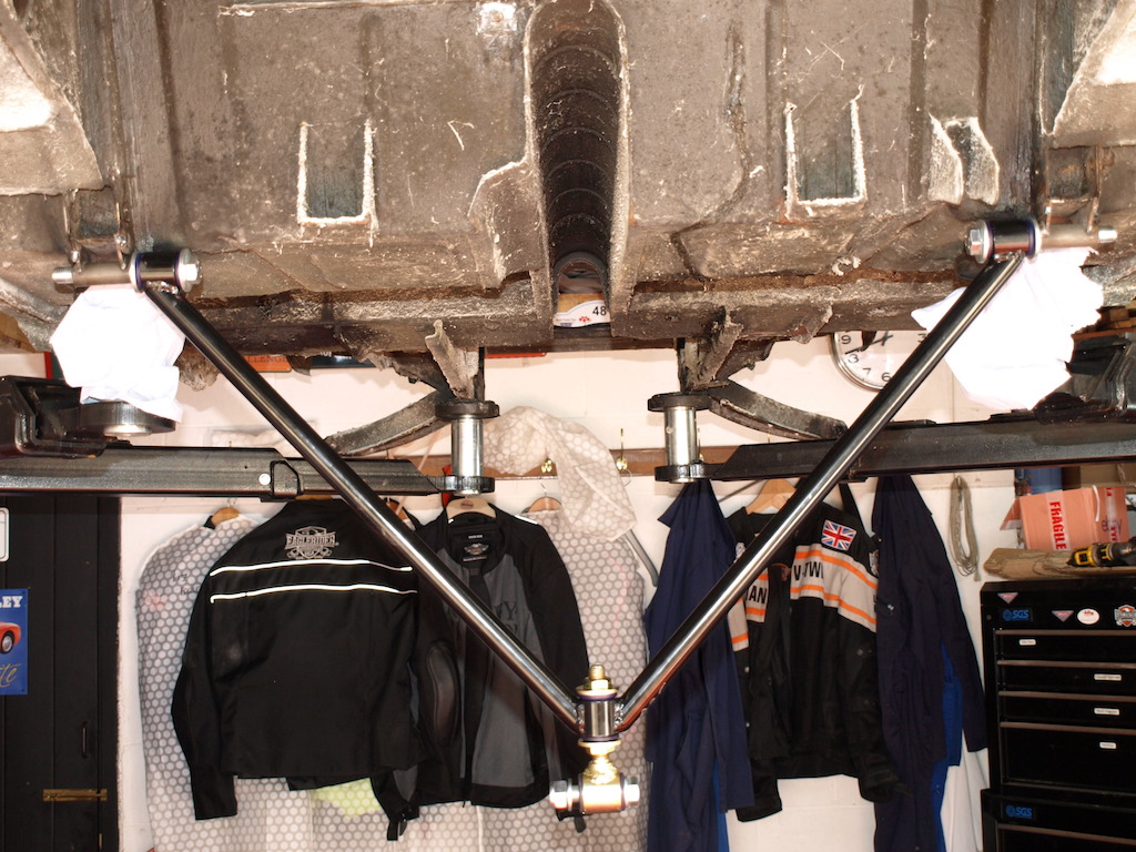 Installing an ‘A’ Frame rear suspension set-up to an Austin A30 or A35 ...