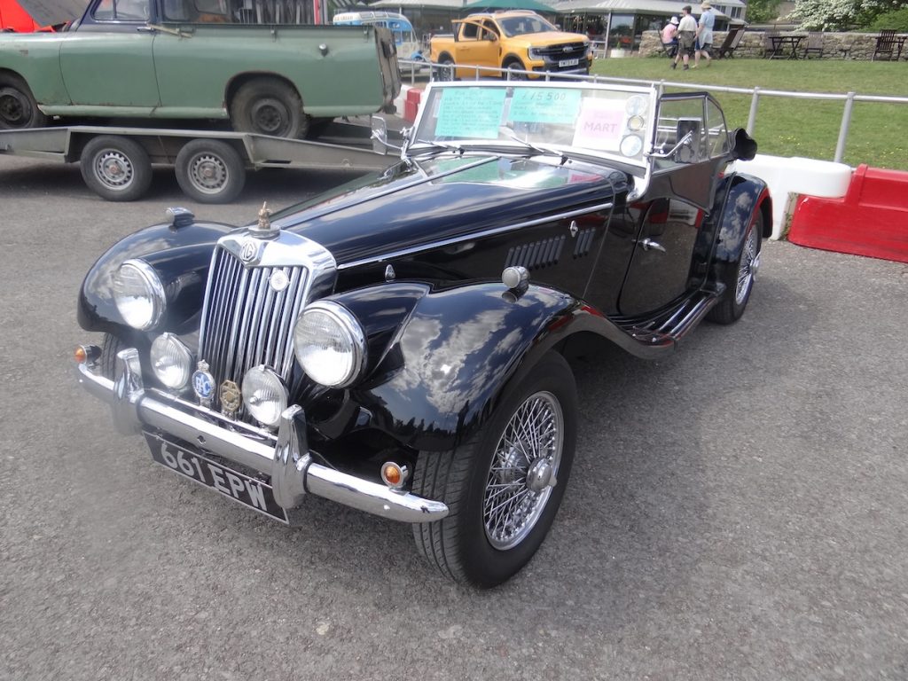 Beaulieu Spring Autojumble 2025 – Sunshine, classics and components ...