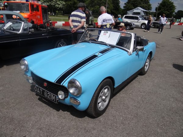 Beaulieu Spring Autojumble 2025 – Sunshine, classics and components ...