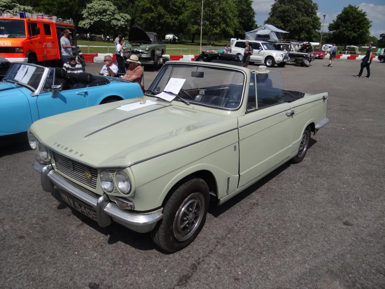 Beaulieu Spring Autojumble 2025 – Sunshine, classics and components ...