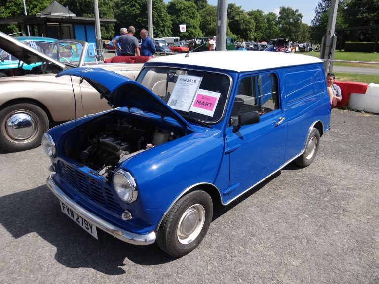 Beaulieu Spring Autojumble 2025 – Sunshine, classics and components ...